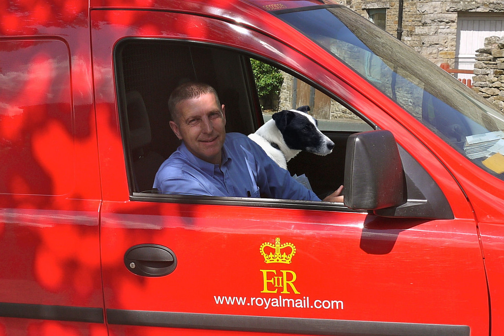 Royal Mail staff say their bosses are cheating them out of money — Economy
